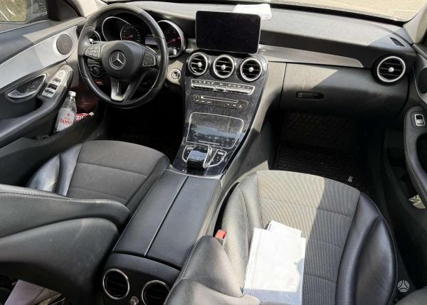 Melns Mercedes-Benz c-220 2016 Šauļi, ar dzinēja tilpumu 2.14 L un nobraukumu 275 tūkst. km par 6900 €, foto 9 vietnē AUTOMOTO.COM.LV