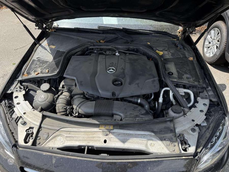 Black Mercedes-Benz c-220 2016 in Siauliai, with an engine capacity of 2.14 L and mileage of 275 thousand km for 6900 €, photo 13 on AUTOMOTO.COM.LV