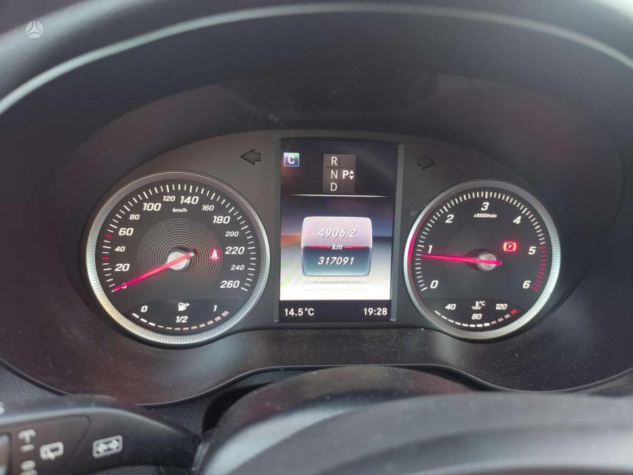 Melns Mercedes-Benz c-220 2016 Alīta, ar dzinēja tilpumu 2.14 L un nobraukumu 317 tūkst. km par 8399 €, foto 10 vietnē AUTOMOTO.COM.LV