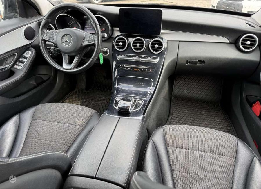 Melns Mercedes-Benz c-220 2016 Šauļi, ar dzinēja tilpumu 2.14 L un nobraukumu 275 tūkst. km par 6800 €, foto 9 vietnē AUTOMOTO.COM.LV