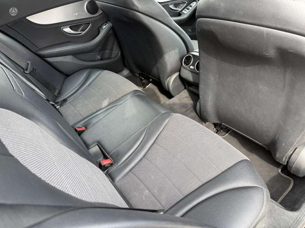 Mercedes-Benz c-220 2016 in Siauliai on AUTOMOTO.COM.LV Black Mercedes-Benz c-220 2016 in Siauliai, with an engine capacity of 2.14 L and mileage of 275 thousand km for 6800 €, photo 10 on AUTOMOTO.COM.LV