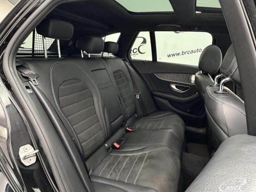 Black Mercedes-Benz c-220 2017 in Vilnius, with an engine capacity of 2.14 L and mileage of 195 thousand km for 13900 €, photo 13 on AUTOMOTO.COM.LV