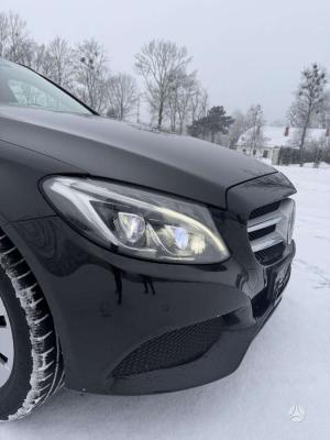 Black Mercedes-Benz c-220 2017 in Kaunas, with an engine capacity of 2.14 L and mileage of 285 thousand km for 11200 €, photo 11 on AUTOMOTO.COM.LV