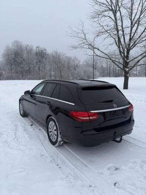 Black Mercedes-Benz c-220 2017 in Kaunas, with an engine capacity of 2.14 L and mileage of 285 thousand km for 11200 €, photo 15 on AUTOMOTO.COM.LV