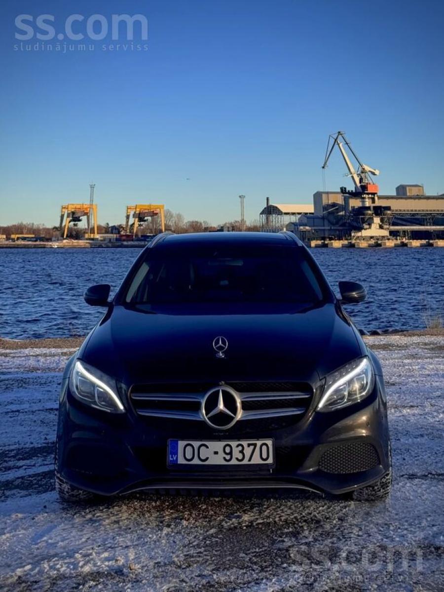 Black Mercedes-Benz c-220 2017 in Riga, with an engine capacity of 2.20 L and mileage of 239 thousand km for 12600 €, photo 1 on AUTOMOTO.COM.LV