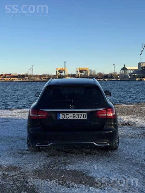 Melns Mercedes-Benz c-220 2017 Rīga, ar dzinēja tilpumu 2.20 L un nobraukumu 239 tūkst. km par 12600 €, foto 2 vietnē AUTOMOTO.COM.LV