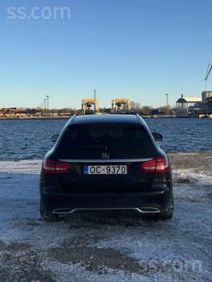 Black Mercedes-Benz c-220 2017 in Riga, with an engine capacity of 2.20 L and mileage of 239 thousand km for 12600 €, photo 2 on AUTOMOTO.COM.LV