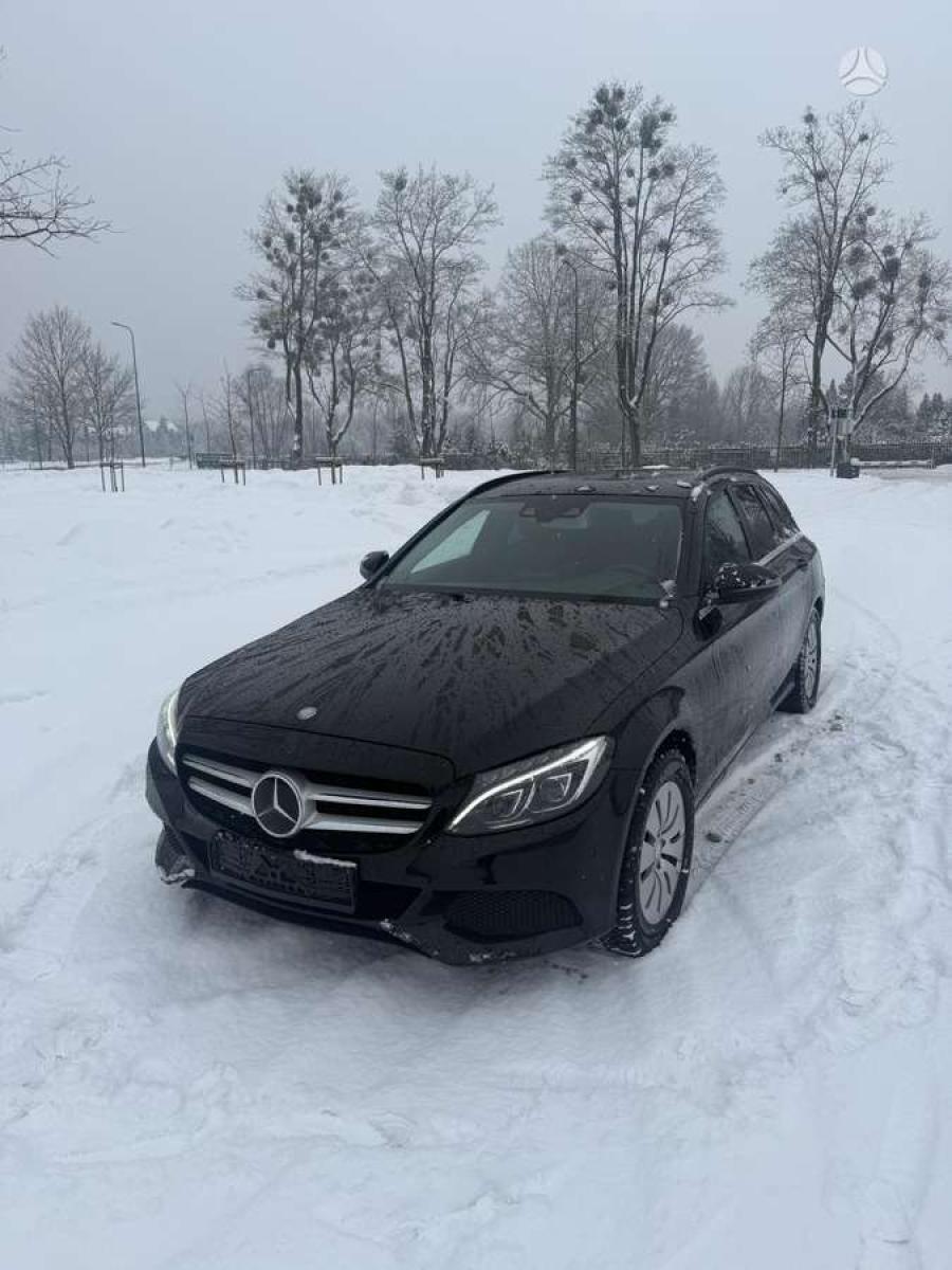 Black Mercedes-Benz c-220 2017 in Kaunas, with an engine capacity of 2.14 L and mileage of 295 thousand km for 11850 €, photo 1 on AUTOMOTO.COM.LV