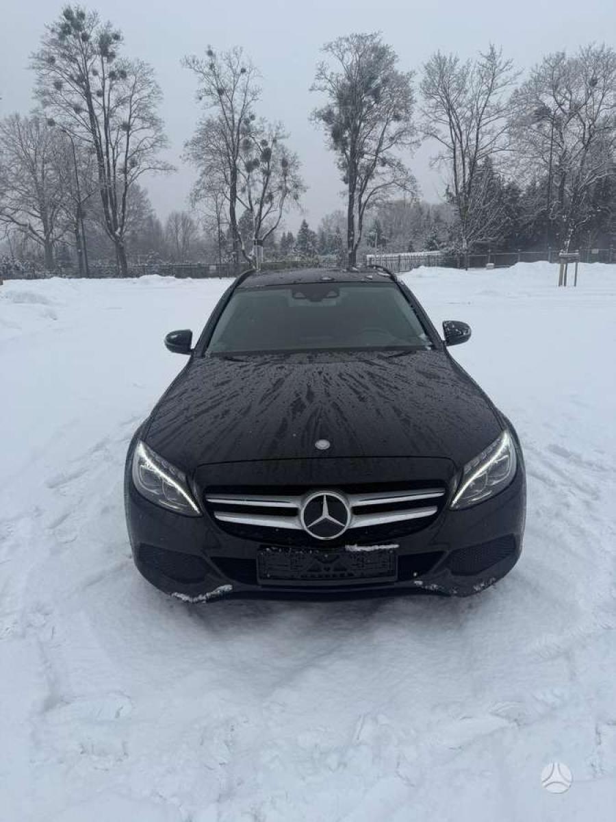 Black Mercedes-Benz c-220 2017 in Kaunas, with an engine capacity of 2.14 L and mileage of 295 thousand km for 11750 €, photo 2 on AUTOMOTO.COM.LV