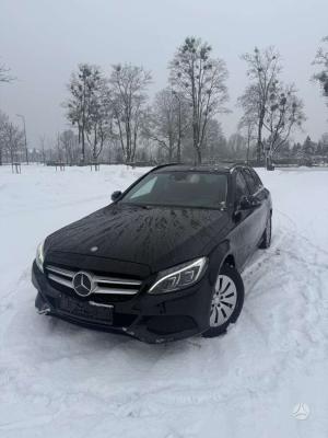 Melns Mercedes-Benz c-220 2017 Kauņa, ar dzinēja tilpumu 2.14 L un nobraukumu 295 tūkst. km par 11999 €, foto 2 vietnē AUTOMOTO.COM.LV