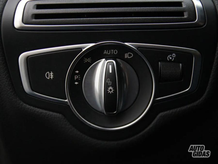 Melns Mercedes-Benz c-220 2017 Viļņa, ar dzinēja tilpumu 2.10 L un nobraukumu 303 tūkst. km par 12599 €, foto 28 vietnē AUTOMOTO.COM.LV