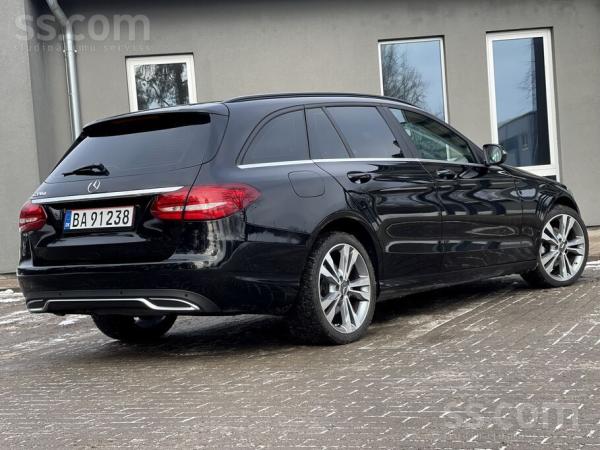 Black Mercedes-Benz c-220 2017 in Jurmala, with an engine capacity of 2.20 L and mileage of 0 thousand km for 11350 €, photo 9 on AUTOMOTO.COM.LV