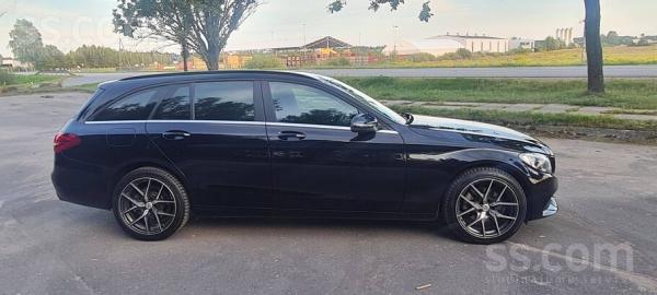Melns Mercedes-Benz c-220 2017 Cēsis, ar dzinēja tilpumu 2.20 L un nobraukumu 247 tūkst. km par 13900 €, foto 3 vietnē AUTOMOTO.COM.LV