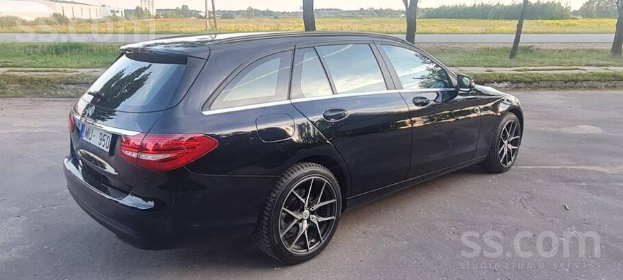 Black Mercedes-Benz c-220 2017 in Cesis, with an engine capacity of 2.20 L and mileage of 247 thousand km for 13900 €, photo 5 on AUTOMOTO.COM.LV