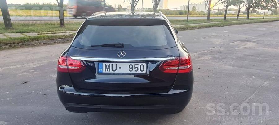 Black Mercedes-Benz c-220 2017 in Cesis, with an engine capacity of 2.20 L and mileage of 247 thousand km for 13900 €, photo 10 on AUTOMOTO.COM.LV