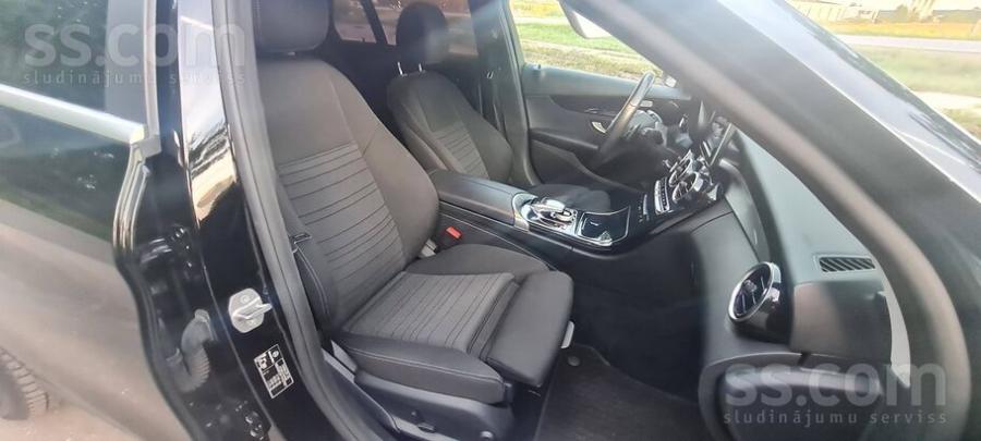 Black Mercedes-Benz c-220 2017 in Cesis, with an engine capacity of 2.20 L and mileage of 247 thousand km for 13900 €, photo 12 on AUTOMOTO.COM.LV