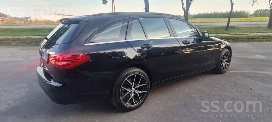 Black Mercedes-Benz c-220 2017 in Cesis, with an engine capacity of 2.20 L and mileage of 247 thousand km for 13900 €, photo 26 on AUTOMOTO.COM.LV