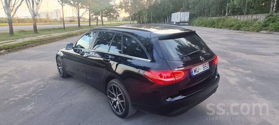 Black Mercedes-Benz c-220 2017 in Cesis, with an engine capacity of 2.20 L and mileage of 247 thousand km for 13900 €, photo 28 on AUTOMOTO.COM.LV