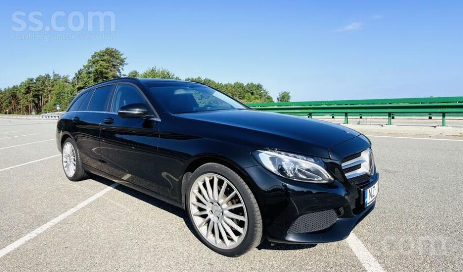 Black Mercedes-Benz c-220 2017 in Riga, with an engine capacity of 2.20 L and mileage of 351 thousand km for 12000 €, photo 4 on AUTOMOTO.COM.LV