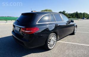 Black Mercedes-Benz c-220 2017 in Riga, with an engine capacity of 2.20 L and mileage of 351 thousand km for 12000 €, photo 5 on AUTOMOTO.COM.LV