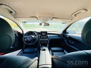 Black Mercedes-Benz c-220 2017 in Riga, with an engine capacity of 2.20 L and mileage of 351 thousand km for 12000 €, photo 10 on AUTOMOTO.COM.LV
