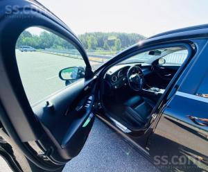 Black Mercedes-Benz c-220 2017 in Riga, with an engine capacity of 2.20 L and mileage of 351 thousand km for 12000 €, photo 11 on AUTOMOTO.COM.LV