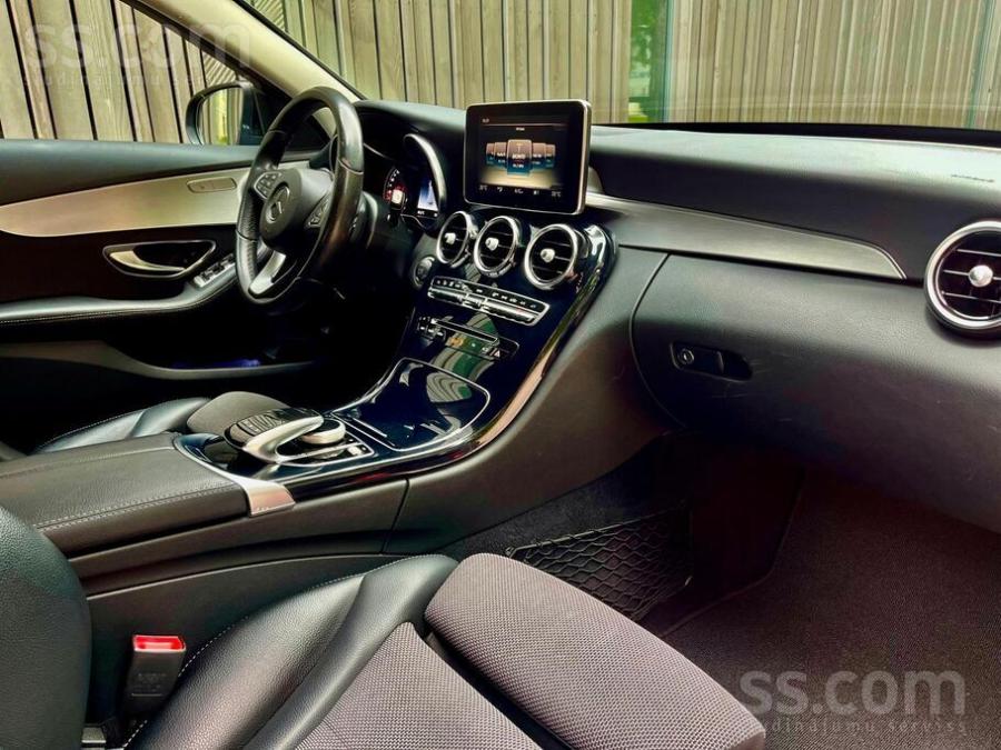 Melns Mercedes-Benz c-220 2017 Valmiera, ar dzinēja tilpumu 2.20 L un nobraukumu 279 tūkst. km par 12950 €, foto 9 vietnē AUTOMOTO.COM.LV