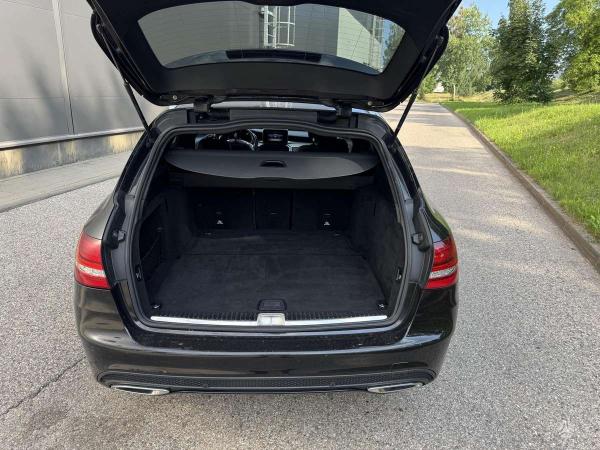 Melns Mercedes-Benz c-220 2017 Alīta, ar dzinēja tilpumu 2.20 L un nobraukumu 324 tūkst. km par 9600 €, foto 5 vietnē AUTOMOTO.COM.LV