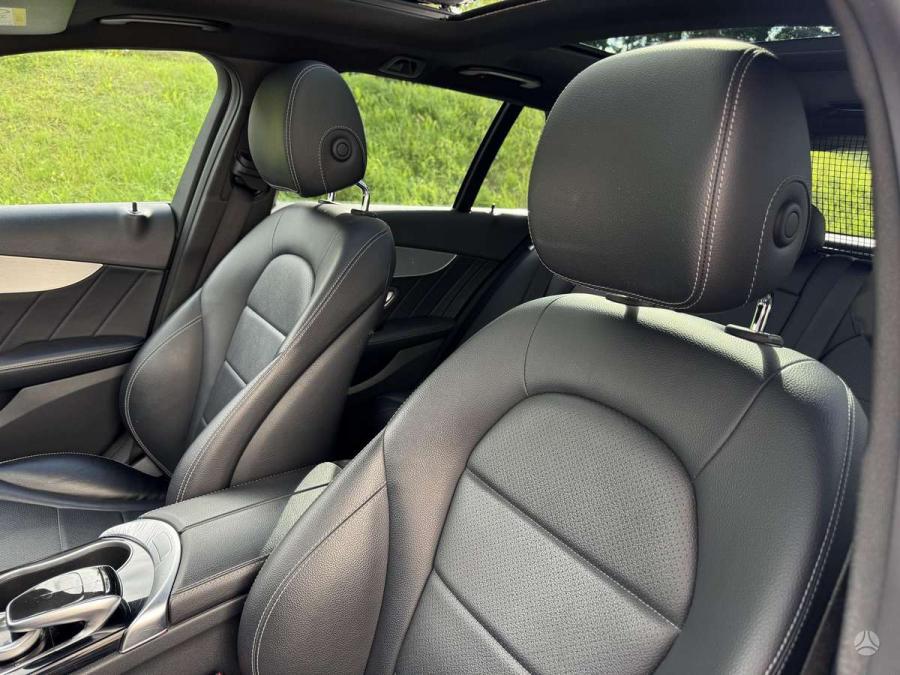 Black Mercedes-Benz c-220 2017 in Alytus, with an engine capacity of 2.20 L and mileage of 324 thousand km for 9950 €, photo 9 on AUTOMOTO.COM.LV