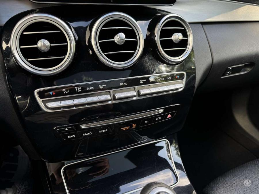 Black Mercedes-Benz c-220 2017 in Alytus, with an engine capacity of 2.20 L and mileage of 324 thousand km for 9950 €, photo 23 on AUTOMOTO.COM.LV