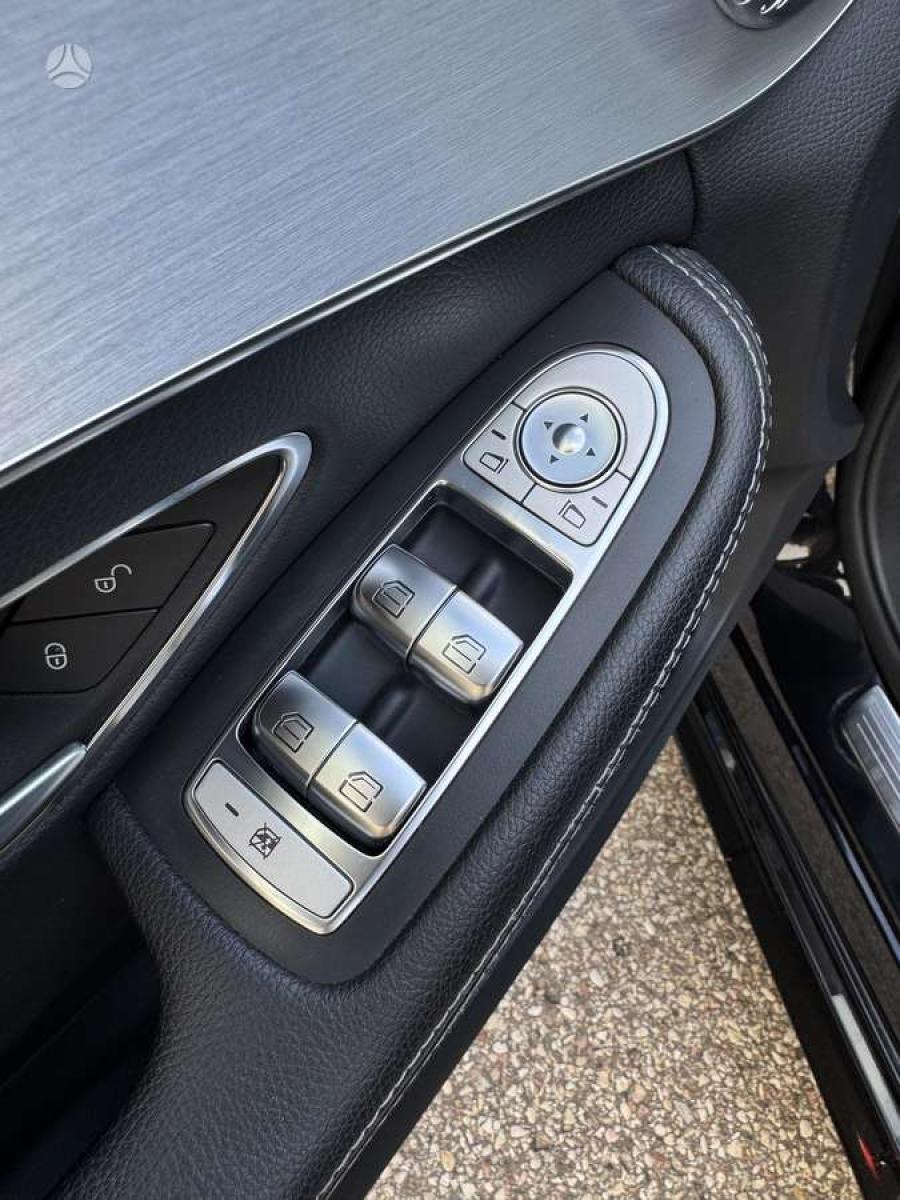 Black Mercedes-Benz c-220 2017 in Alytus, with an engine capacity of 2.20 L and mileage of 324 thousand km for 9950 €, photo 24 on AUTOMOTO.COM.LV