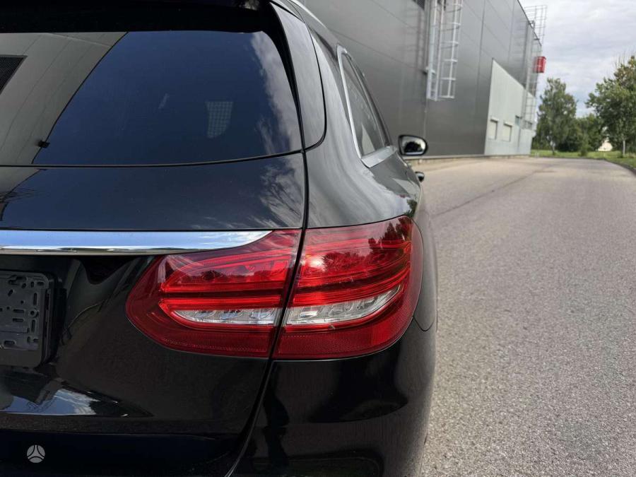 Black Mercedes-Benz c-220 2017 in Alytus, with an engine capacity of 2.20 L and mileage of 324 thousand km for 9950 €, photo 31 on AUTOMOTO.COM.LV
