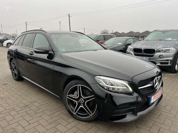 Black Mercedes-Benz c-220 2018 in Taurage, with an engine capacity of 1.95 L and mileage of 208 thousand km for 14900 €, photo 2 on AUTOMOTO.COM.LV