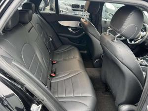 Black Mercedes-Benz c-220 2018 in Taurage, with an engine capacity of 1.95 L and mileage of 208 thousand km for 14900 €, photo 25 on AUTOMOTO.COM.LV