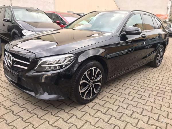 Black Mercedes-Benz c-220 2018 in Marijampole, with an engine capacity of 1.95 L and mileage of 370 thousand km for 12999 €, photo 2 on AUTOMOTO.COM.LV