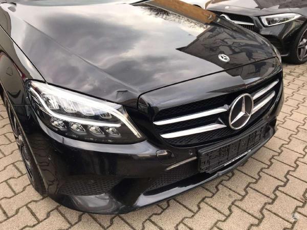 Black Mercedes-Benz c-220 2018 in Marijampole, with an engine capacity of 1.95 L and mileage of 370 thousand km for 12999 €, photo 4 on AUTOMOTO.COM.LV