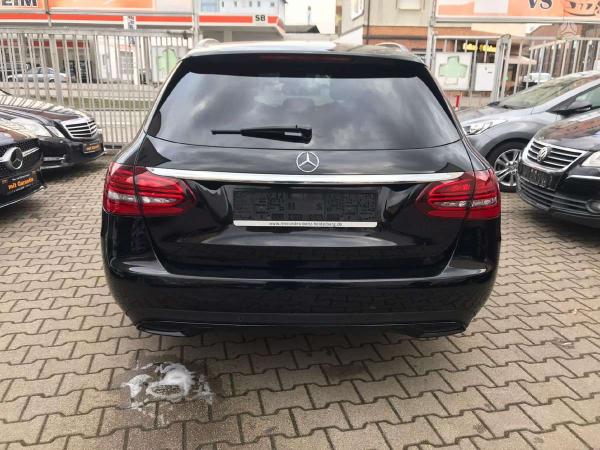 Black Mercedes-Benz c-220 2018 in Marijampole, with an engine capacity of 1.95 L and mileage of 370 thousand km for 12999 €, photo 5 on AUTOMOTO.COM.LV
