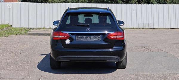 Black Mercedes-Benz c-220 2018 in Utena, with an engine capacity of 2.14 L and mileage of 278 thousand km for 10900 €, photo 8 on AUTOMOTO.COM.LV