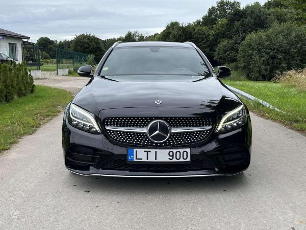 Melns Mercedes-Benz c-220 2018 Klaipėda, ar dzinēja tilpumu 1.95 L un nobraukumu 312 tūkst. km par 13300 €, foto 3 vietnē AUTOMOTO.COM.LV