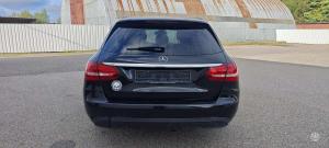 Black Mercedes-Benz c-220 2018 in Utena, with an engine capacity of 2.14 L and mileage of 278 thousand km for 9999 €, photo 5 on AUTOMOTO.COM.LV