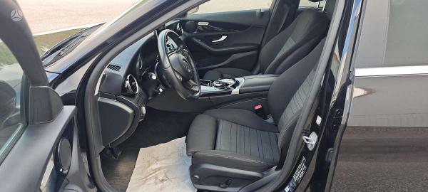 Black Mercedes-Benz c-220 2018 in Utena, with an engine capacity of 2.14 L and mileage of 278 thousand km for 9999 €, photo 10 on AUTOMOTO.COM.LV