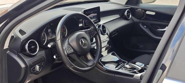 Black Mercedes-Benz c-220 2018 in Utena, with an engine capacity of 2.14 L and mileage of 278 thousand km for 9999 €, photo 11 on AUTOMOTO.COM.LV
