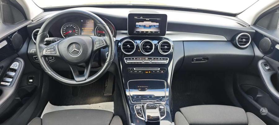 Black Mercedes-Benz c-220 2018 in Utena, with an engine capacity of 2.14 L and mileage of 278 thousand km for 9999 €, photo 19 on AUTOMOTO.COM.LV