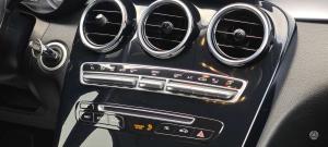 Black Mercedes-Benz c-220 2018 in Utena, with an engine capacity of 2.14 L and mileage of 278 thousand km for 9999 €, photo 21 on AUTOMOTO.COM.LV