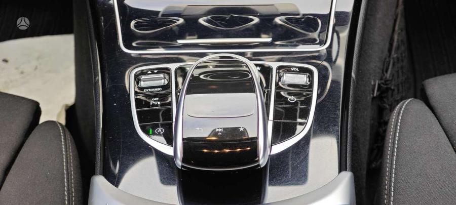 Black Mercedes-Benz c-220 2018 in Utena, with an engine capacity of 2.14 L and mileage of 278 thousand km for 9999 €, photo 22 on AUTOMOTO.COM.LV