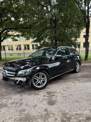 Melns Mercedes-Benz c-220 2018 Jonava, ar dzinēja tilpumu 1.95 L un nobraukumu 234 tūkst. km par 8800 €, foto  vietnē AUTOMOTO.COM.LV