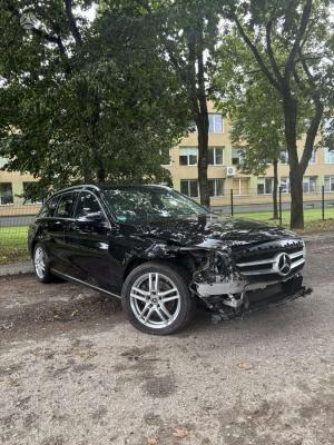 Melns Mercedes-Benz c-220 2018 Jonava, ar dzinēja tilpumu 1.95 L un nobraukumu 234 tūkst. km par 8800 €, foto 3 vietnē AUTOMOTO.COM.LV