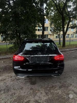Melns Mercedes-Benz c-220 2018 Jonava, ar dzinēja tilpumu 1.95 L un nobraukumu 234 tūkst. km par 8800 €, foto 9 vietnē AUTOMOTO.COM.LV