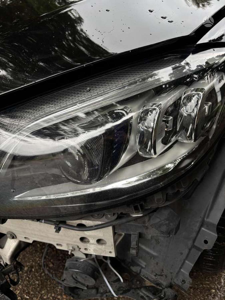 Melns Mercedes-Benz c-220 2018 Jonava, ar dzinēja tilpumu 1.95 L un nobraukumu 234 tūkst. km par 8800 €, foto 13 vietnē AUTOMOTO.COM.LV