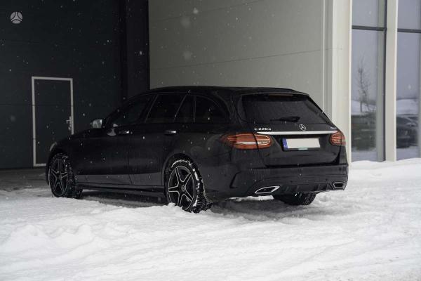 Black Mercedes-Benz c-220 2019 in Vilnius, with an engine capacity of 1.95 L and mileage of 226 thousand km for 18799 €, photo 6 on AUTOMOTO.COM.LV